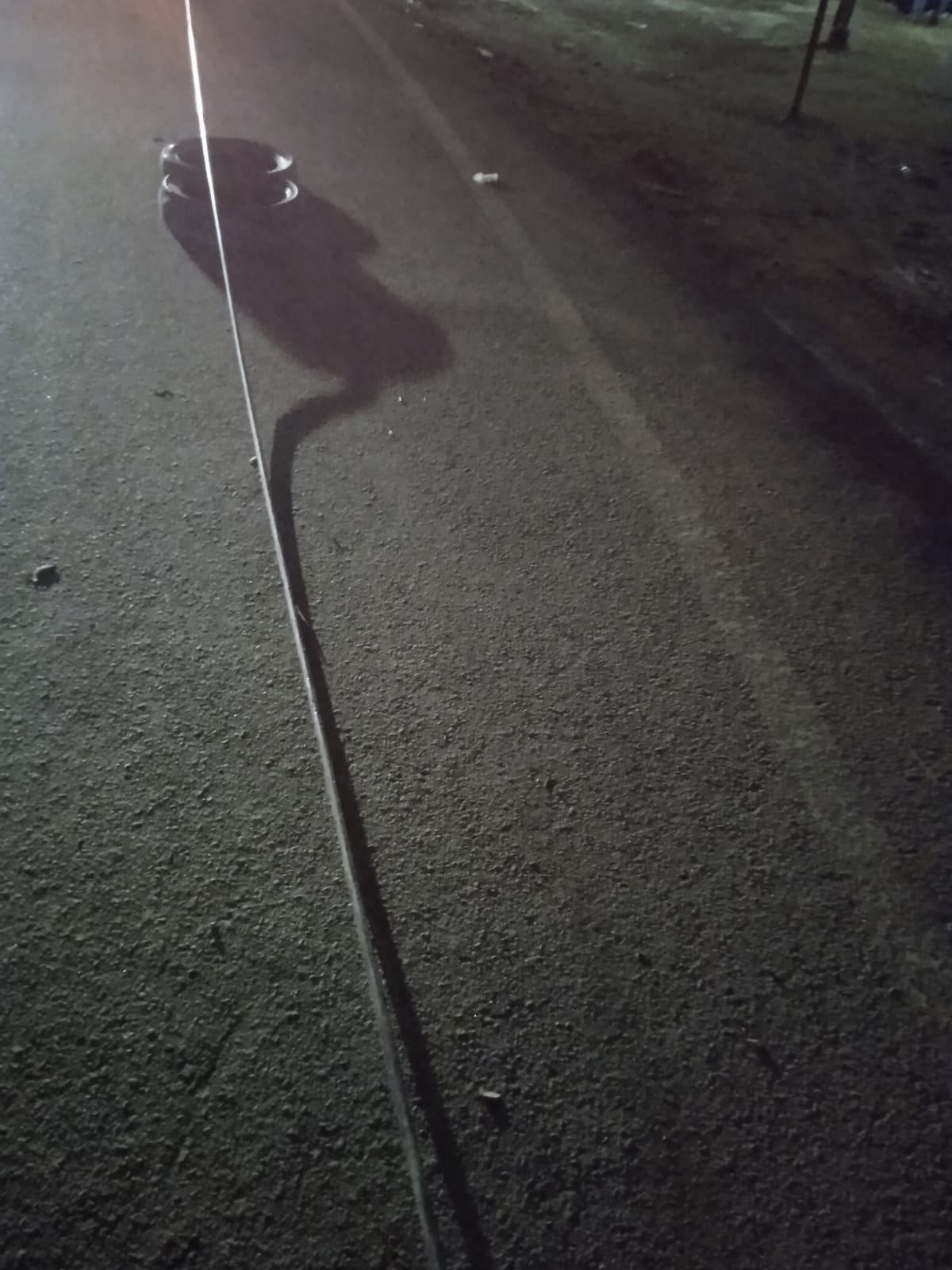 Kabel Listrik Tegangan Tinggi Menjulur Kejalan, Dijalan Aria Putra ...