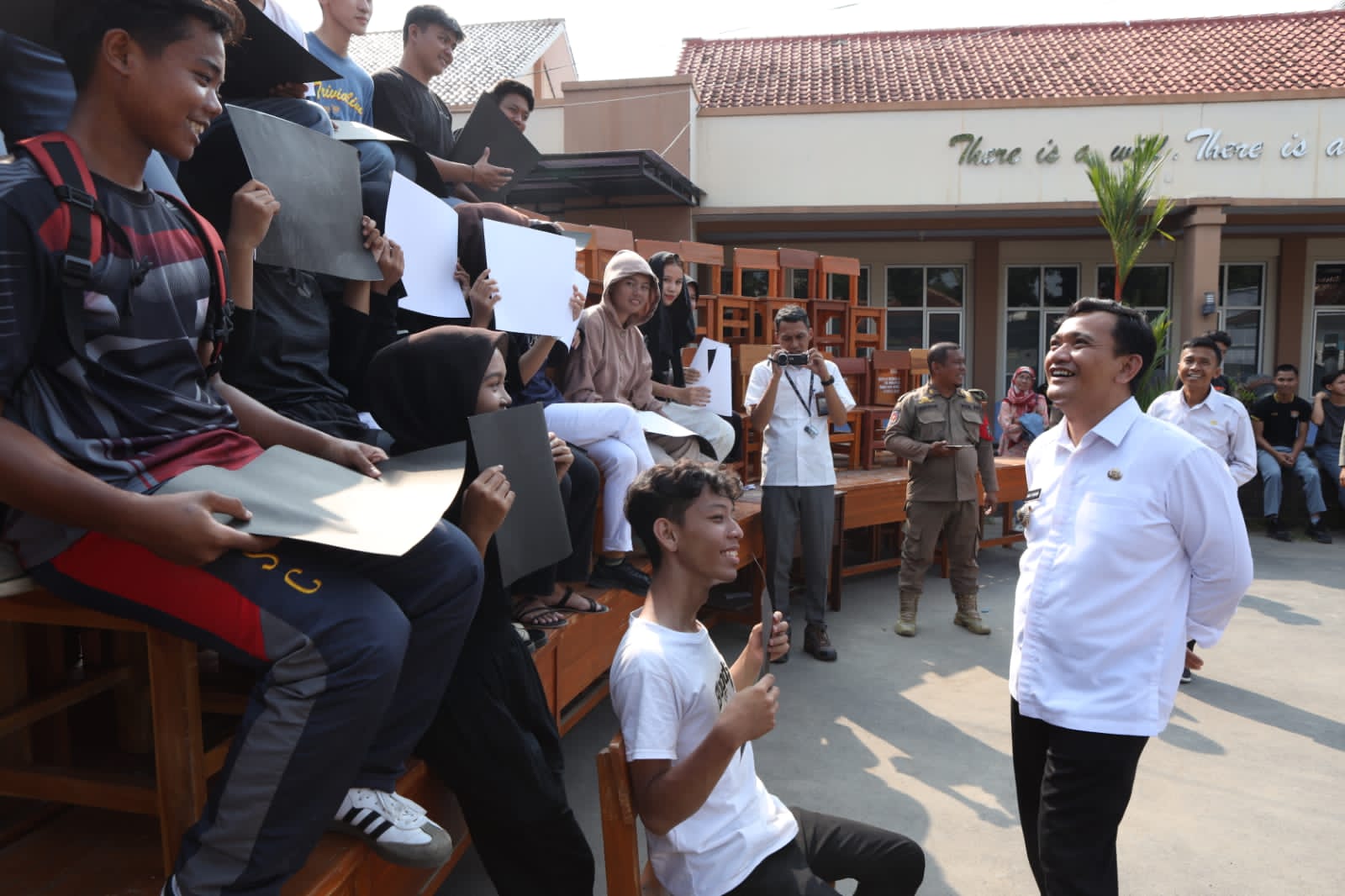 Ngobrol Santai dengan Gen Z, PJ Bupati Majalengka Dedi Supandi ...